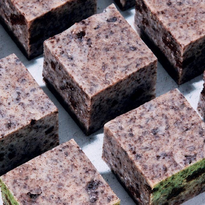 Minecraft official cookbook announced, featuring Cake, Suspicious Stew ...