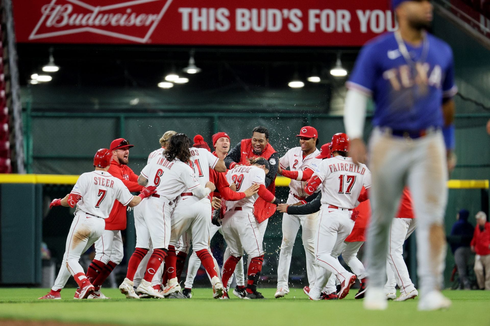MLB Twitter stunned by Cincinnati Reds winning their third straight ...