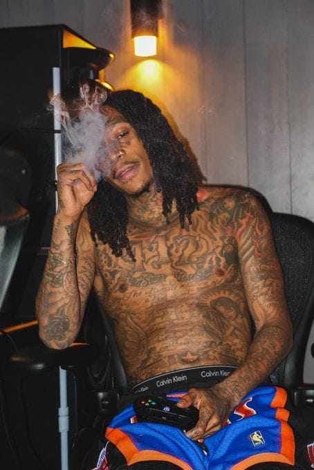 Wiz Khalifa: “I get pedicures but my feet still dry”: Wiz Khalifa feet ...