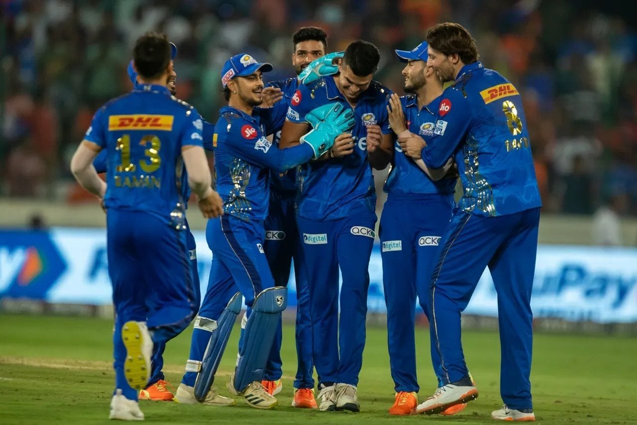 "Mumbai should win" - Aakash Chopra picks Mumbai Indians as ...