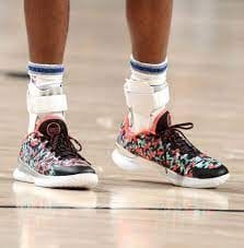 De'Aaron Fox News, Biography, NBA Records, Stats & Facts