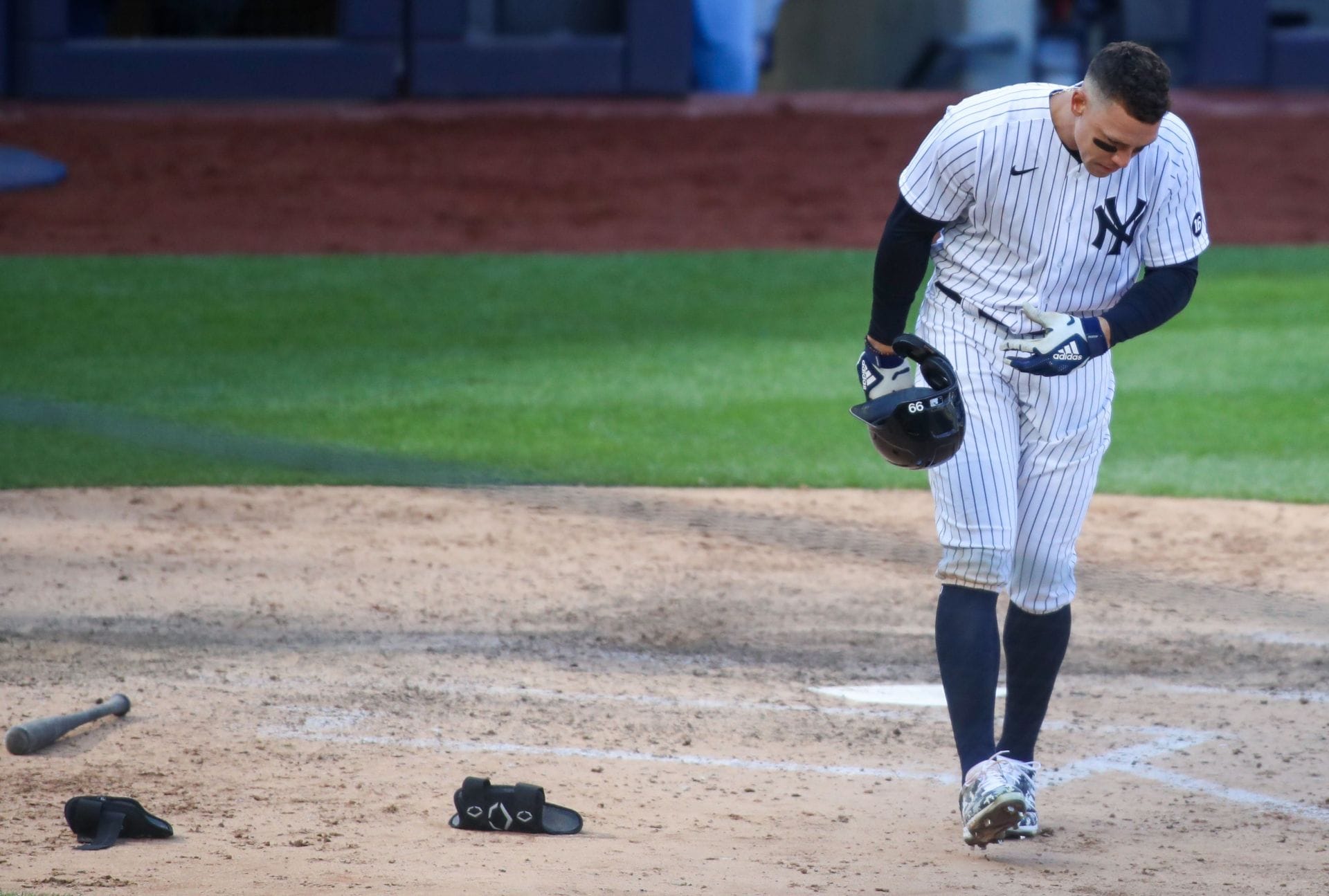 Aaron Judge Injury: What happened to Aaron Judge? Yankees captain's exit followed by trainers ...