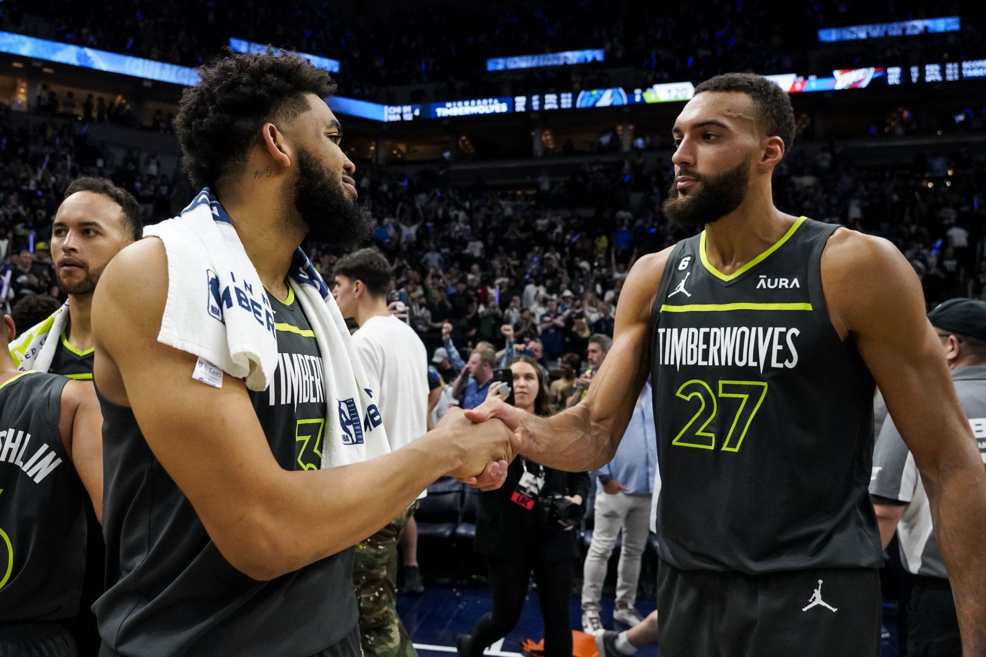 "Hang the banners"- NBA fans troll Minnesota Timberwolves despite ...