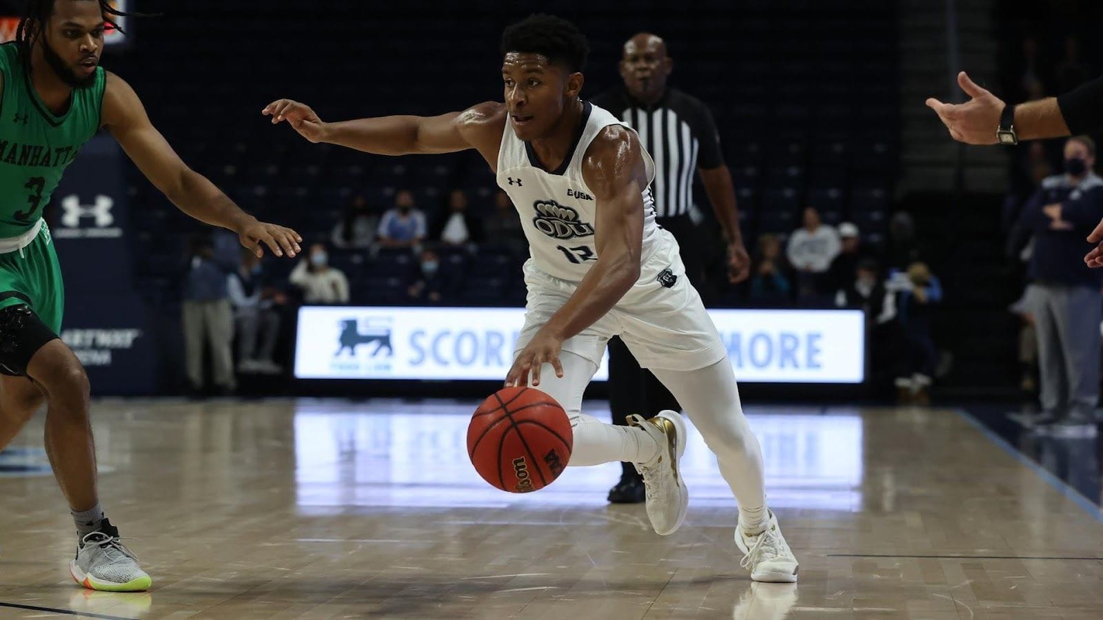 What is Jaylin Hunter Studying at Ohio University?
