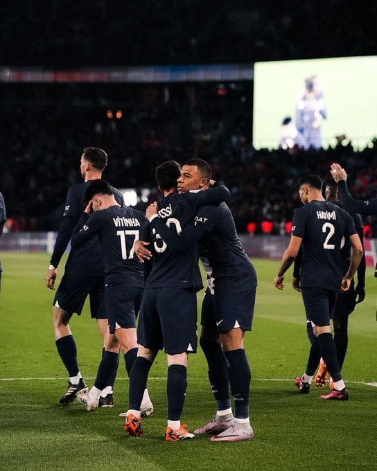 “That is majestic”, “Getting along beautifully” – Fans salute ‘magical ...