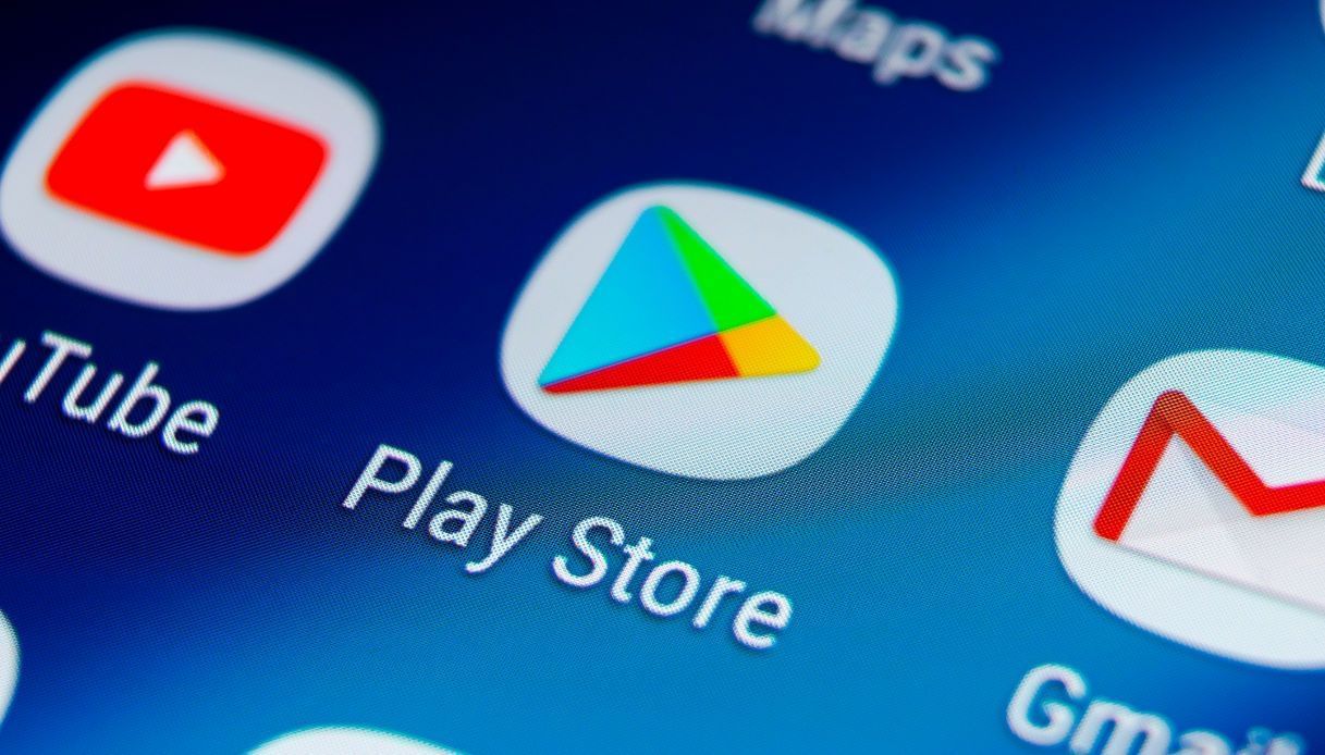How to check if Google Play Store is down?