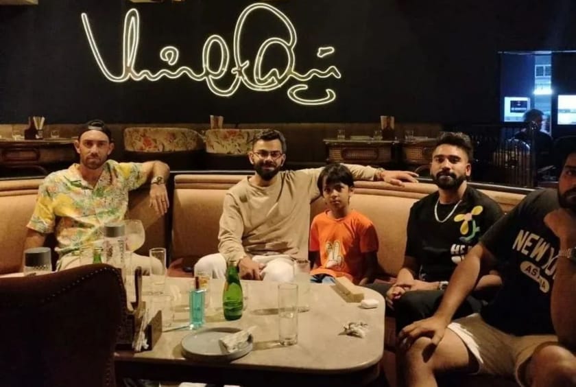 Virat Kohli visits his own One8 restaurant in Kolkata with RCB ...