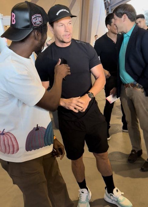 Ryan Garcia meets Conor McGregor: WATCH: Conor McGregor gives ...