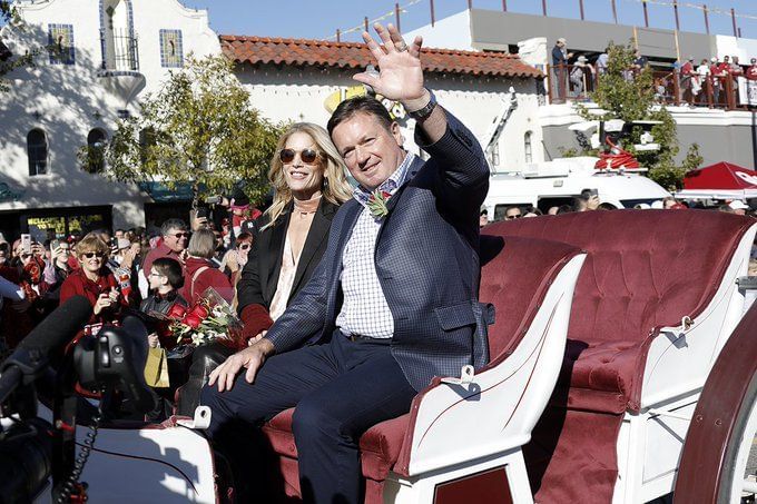 Who is Bob Stoops' wife, Carol Stoops? Renegades head coach's personal ...