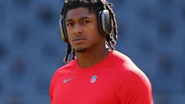 Fact Check: Did Chiefs RB Isiah Pacheco play with a broken hand in ...