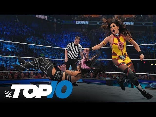 Roman Reigns: WWE SmackDown के 10 सबसे जबरदस्त और यादगार मोमेंट्स जिन्हें फैंस को जरूर देखना चाहिए