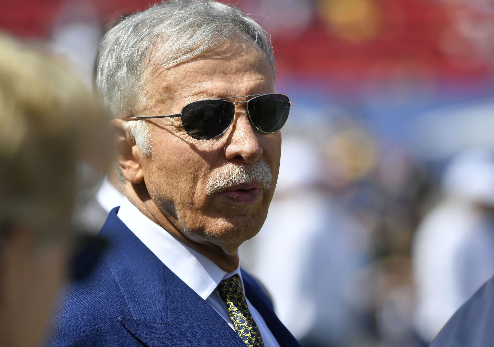LA Rams owner Stan Kroenke looks to strike $120 million deal in Malibu ...