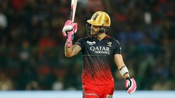 "Thank you CSK for not retaining Faf du Plessis" - Fans erupt as RCB ...