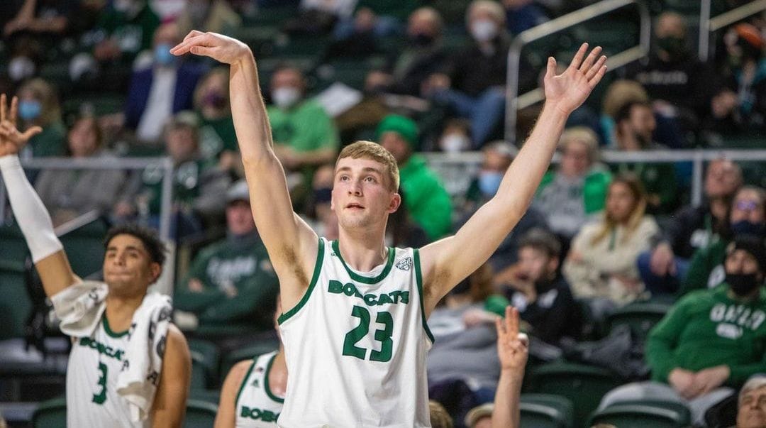 What is AJ Clayton's Wingspan?
