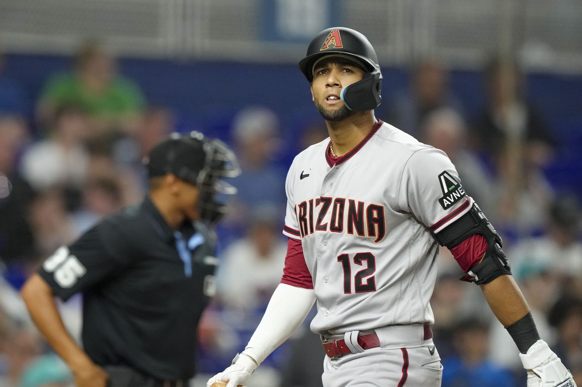 Christian Walker congratulates D'Backs teammate on becoming a US ...