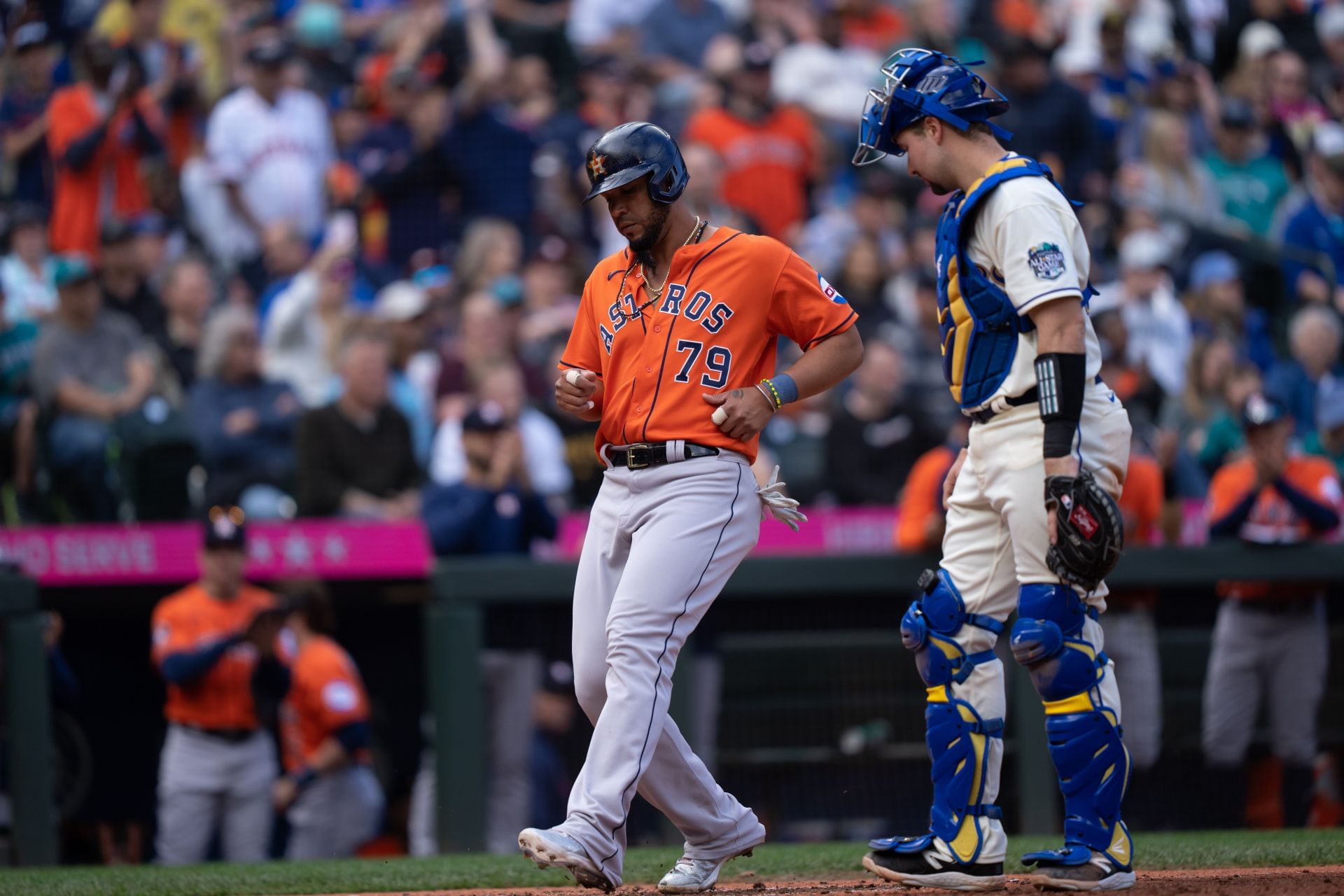 Astros fans frustrated with Jose Abreu's inability to raise their ...