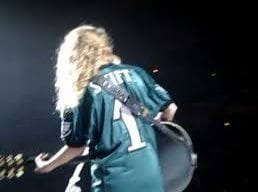 Taylor Swift gets roasted on NFL Twitter over Eagles confession - "No ...