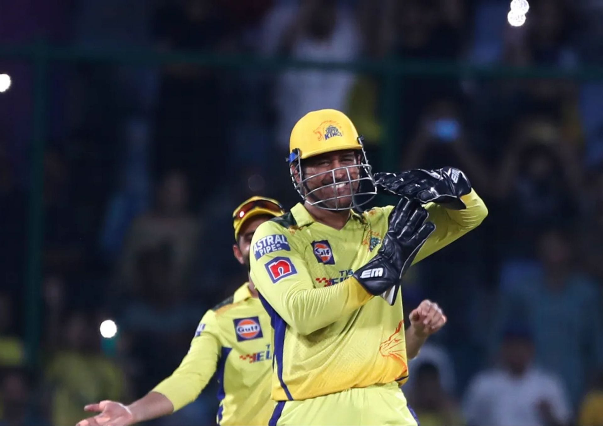 3 times MS Dhoni turned around an IPL playoff match with his captaincy