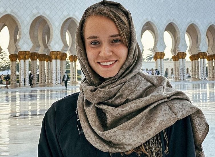 Elena Rybakina’s Net worth, Salary, Earnings, Endorsements & More