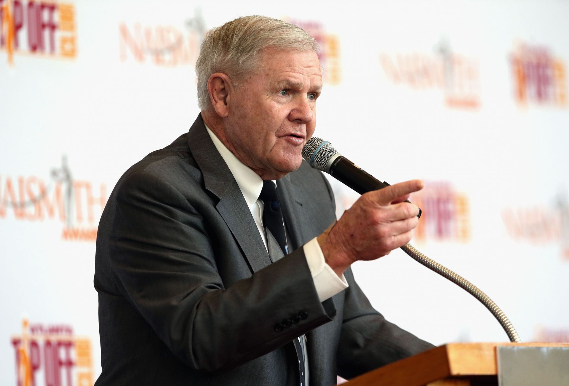 Legendary Cardinals coach Denny Crum dies at 86: All you need to know