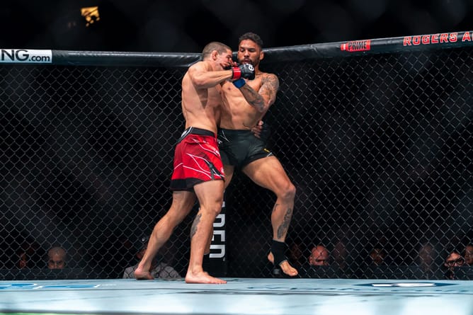 Eryk Anders Stats, News, Professional Records, Pictures, Height ...