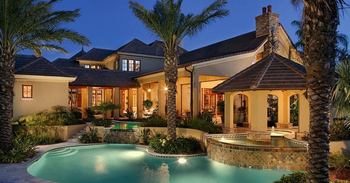 What is Brook Lopez Net Worth, Salary, Endorsments as of 2023?