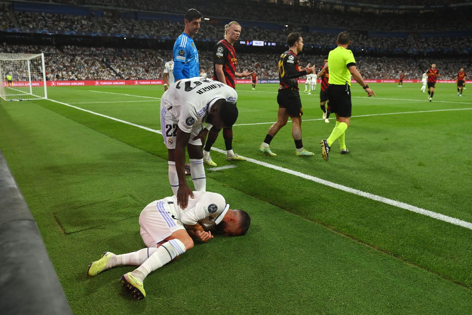 Why Real Madrid need a new right-back