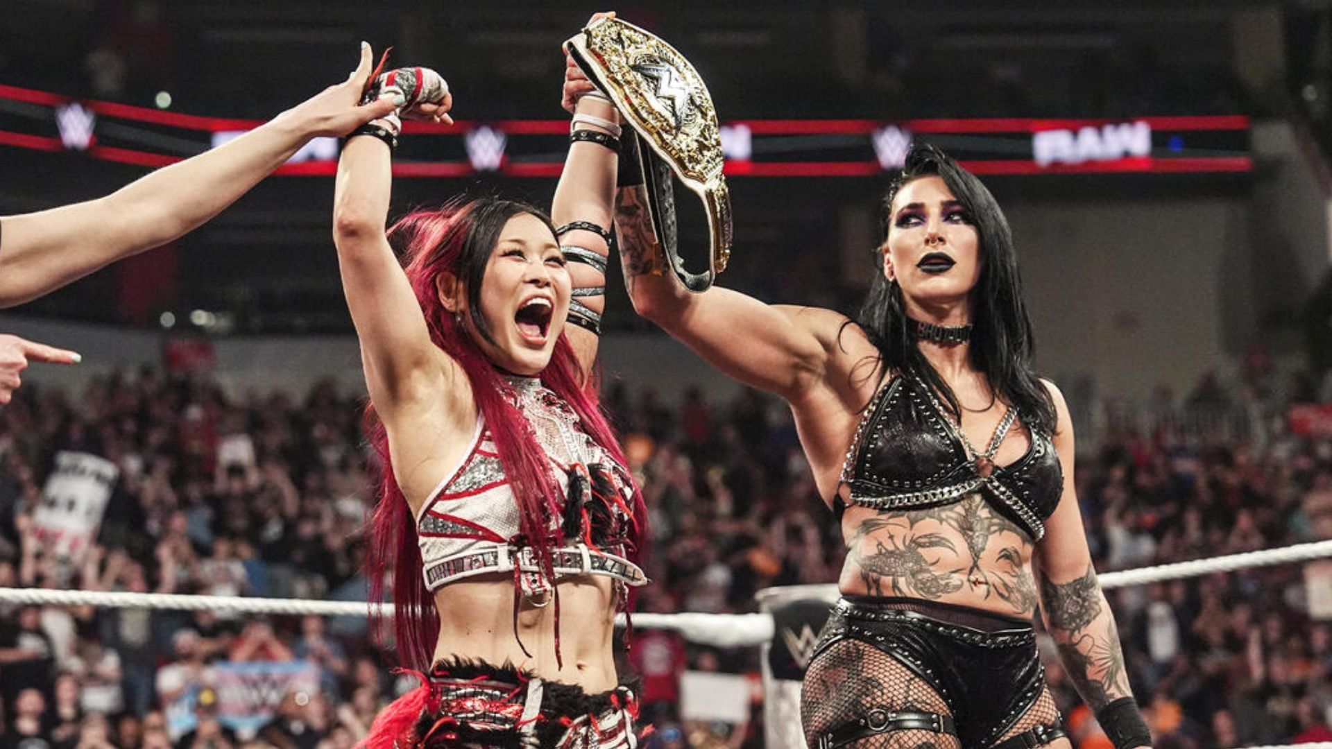 Footage emerges of Rhea Ripley's warning to IYO SKY on WWE RAW ...Middle East